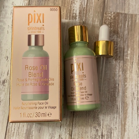 Pixi | Skincare | Pixi Beauty Rose Oil Blend Nourishing Face Oil | Poshmark